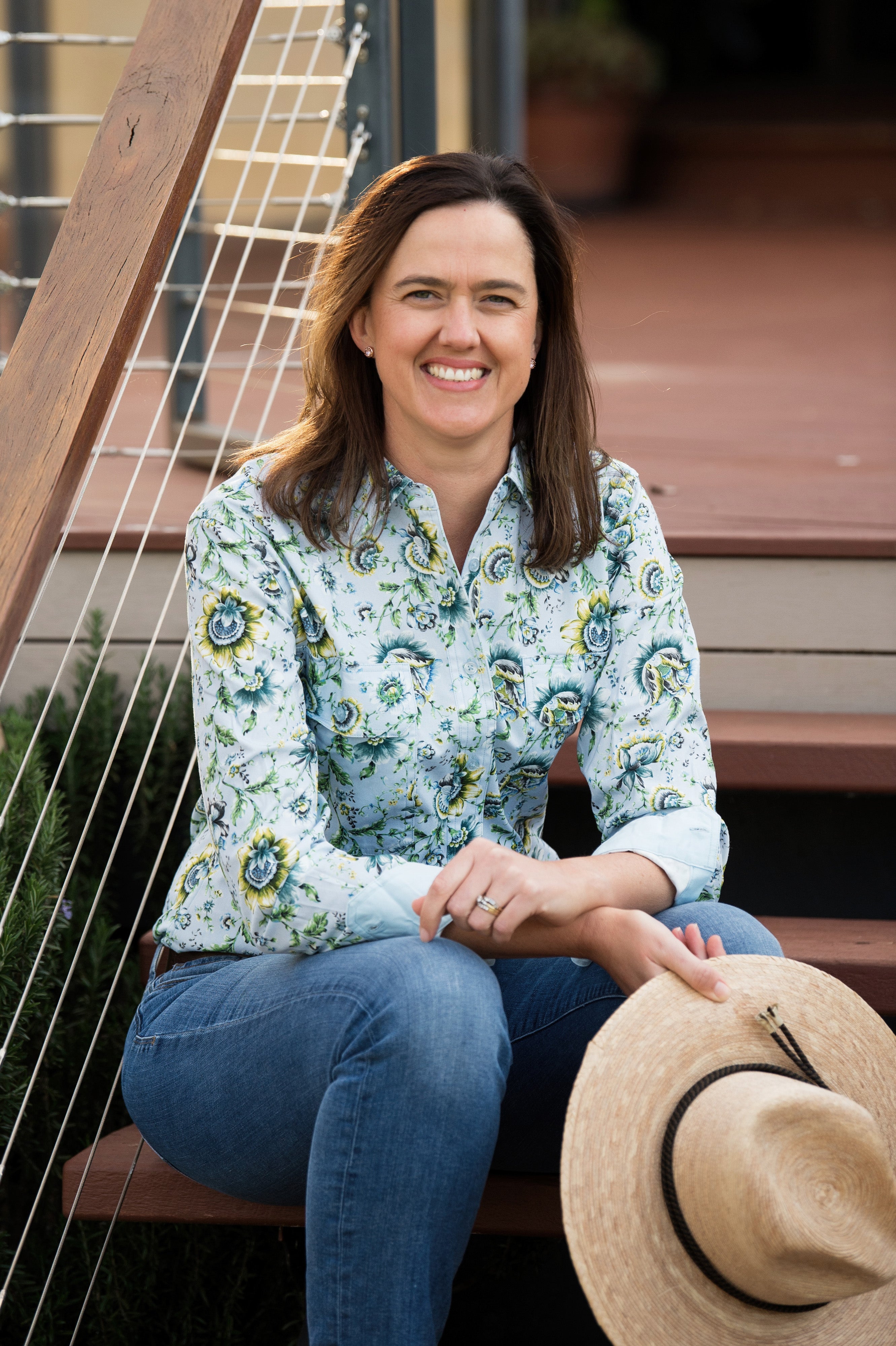 April - April Cavanagh – Antola Trading